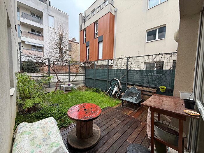 Appartement à vendre - Saint-Denis, La Plaine Saint-Denis - 3 pièces - 2 chambres