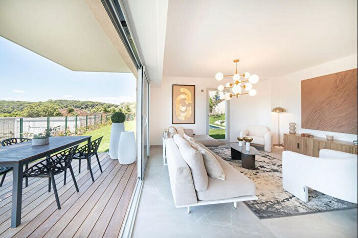 Maison à vendre - Ventabren - 5 pièces - 4 chambres