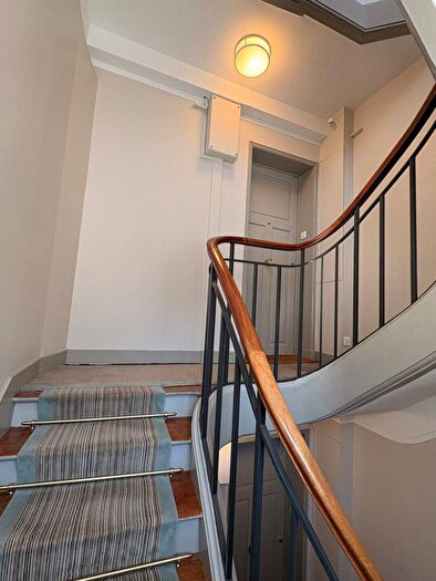 Cambronne-Garibaldi, Paris 15ème arrondissement : Appartement 2 pièces à louer