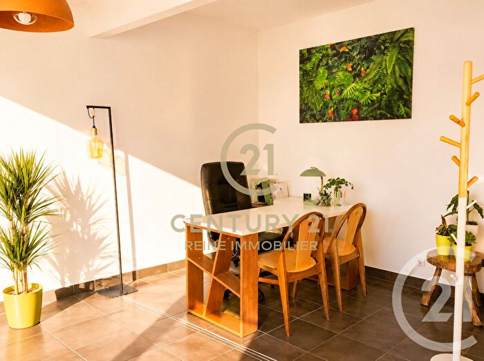 Appartement 2 pièces à louer - Quartiers Centre, Saint-Hélier, Gare