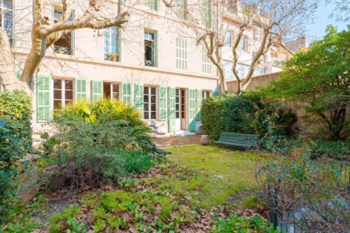 Appartement à vendre - Marseille e , Cours julien, Notre-Dame-des-Monts - 6 pièces - 1 chambre