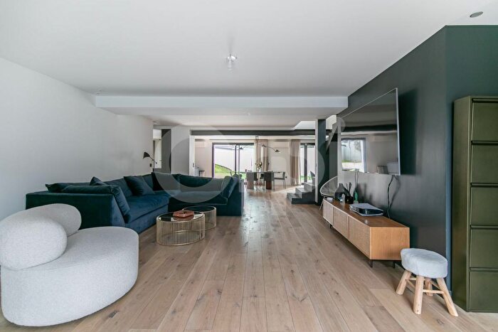 Maison à vendre - Ormesson-sur-Marne - 5 pièces - 3 chambres