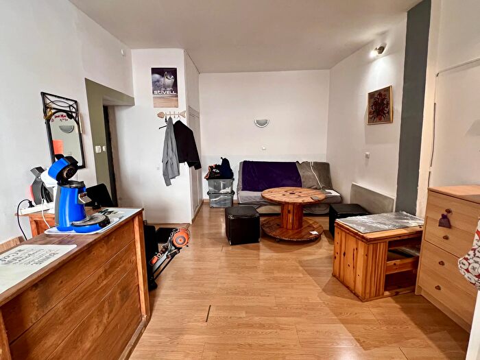 Appartement 1 pièce à Beaucaire, Centre-ville, à vendre