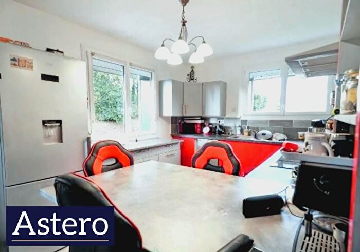 Maison à vendre - Quistinic - 5 pièces - 3 chambres