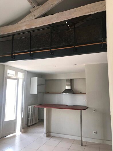 Maison à louer - Beaux Arts, Montpellier - 4 pièces - 2 chambres