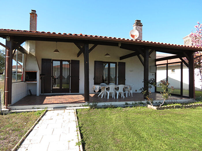 Grayan-et-lHôpital : Maison 4 pièces à vendre