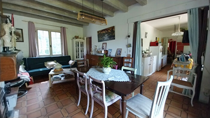 Maison à vendre - Saint-Pierre-de-Côle - 5 pièces - 2 chambres