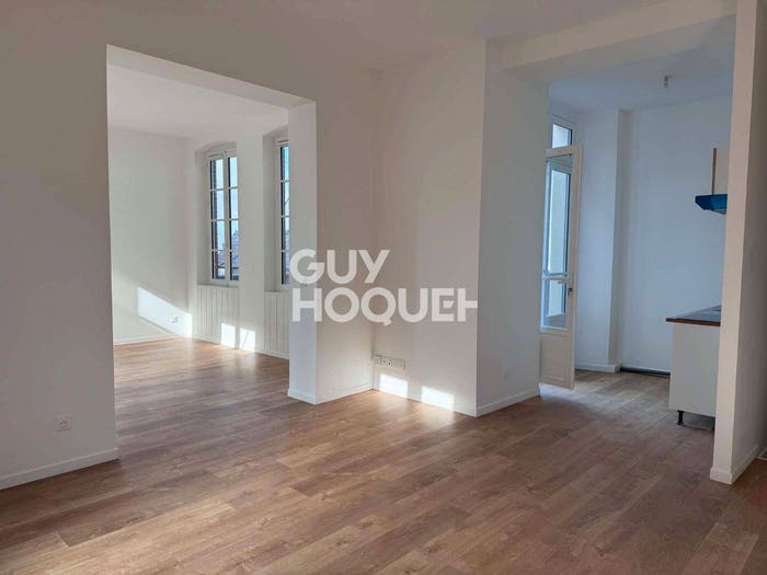 Appartement 4 pièces à Plateau, Laon, à louer