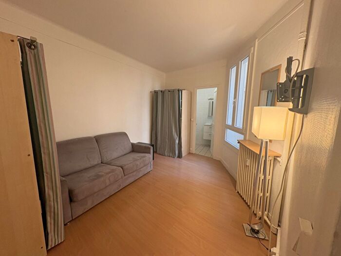 Montreuil, Solidarité, Carnot : Appartement 2 pièces à vendre