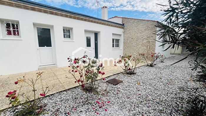 Maison à louer - Dompierre-sur-Mer - 6 pièces - 5 chambres