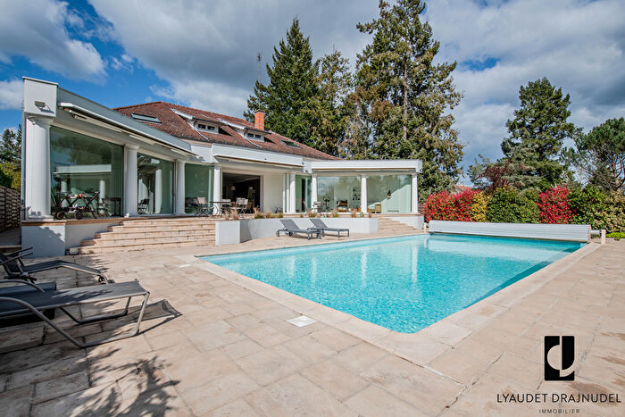 Maison à vendre - Riorges - 10 pièces - 5 chambres