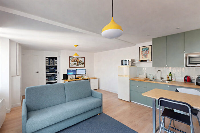 Appartement 1 pièce à vendre à Vanves, Centre Saint-Rémy