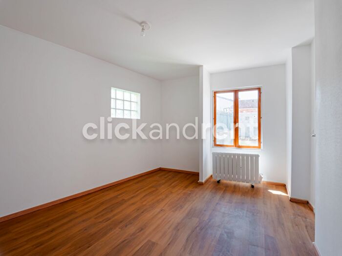 Maison à louer - Stains, Le Clos Saint-Lazare - 3 pièces - 2 chambres