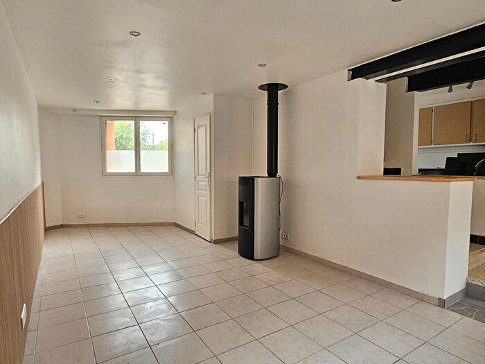 Maison 3 pièces à louer à Aix-en-Provence, Les Milles