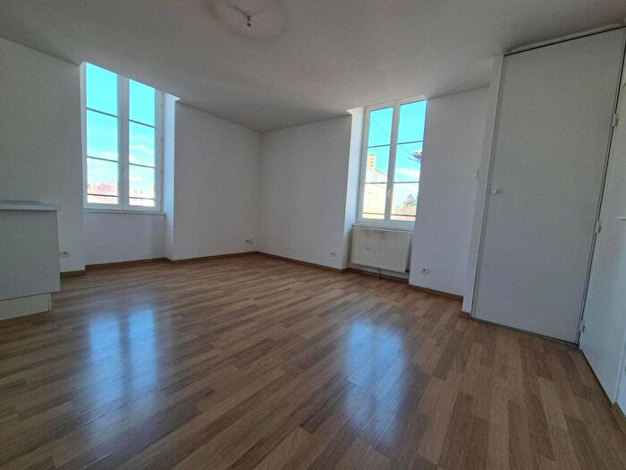 Appartement à louer - Saint-Laurent-sur-Saône - 3 pièces - 2 chambres