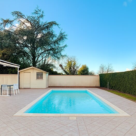 Maison à vendre - Saint-Magne-de-Castillon - 6 pièces - 5 chambres