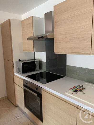 Bagnols-sur-Cèze, Bourgneuf : Appartement 3 pièces à louer
