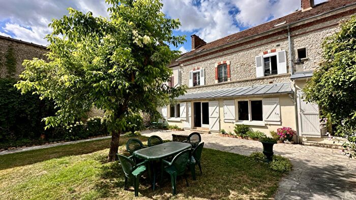 Maison à vendre - Souppes-sur-Loing - 15 pièces - 8 chambres
