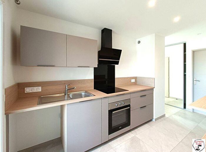 Appartement à louer - Tournon-sur-Rhône - 4 pièces - 2 chambres