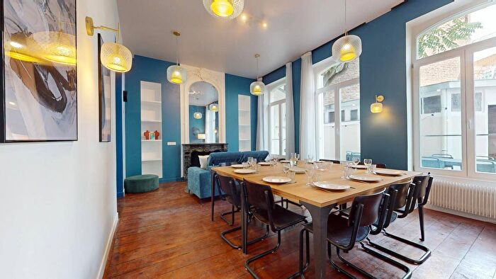 Appartement à louer - Wazemmes, Lille - 13 pièces - 10 chambres