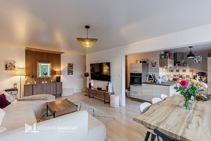 Appartement à vendre - Delle - 6 pièces - 4 chambres