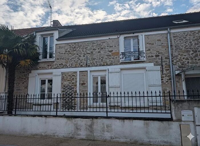 Maison à vendre - Le Châtelet-en-Brie - 8 pièces - 5 chambres