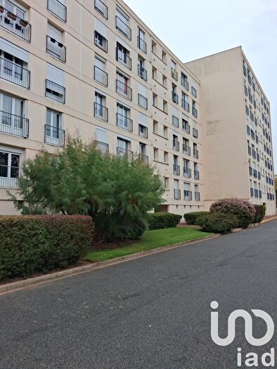 Appartement à vendre - Lucé, Centre-ville - 4 pièces - 1 chambre