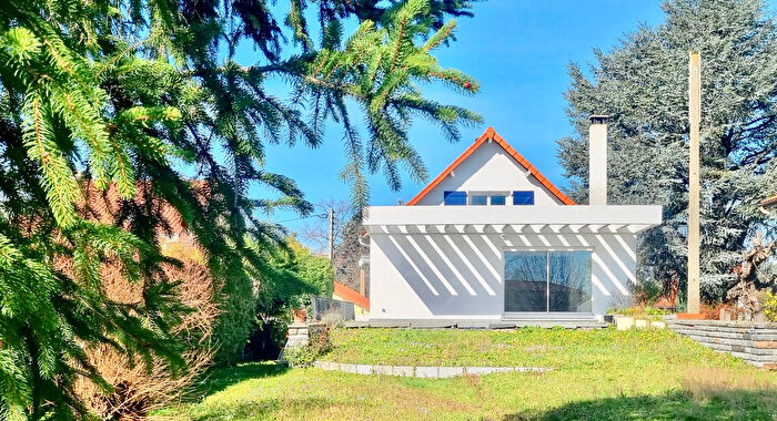 Maison à vendre - Pont-du-Château - 8 pièces - 6 chambres