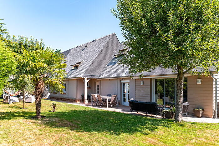 Maison 7 pièces à Mont-Cauvaire, à vendre