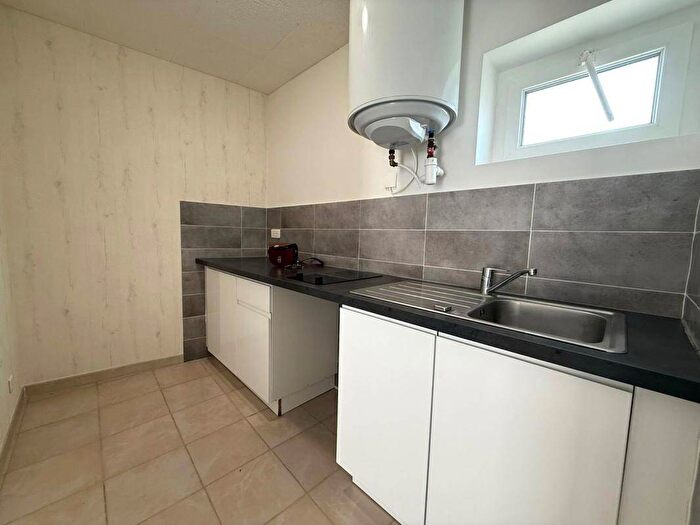 Appartement à louer - Avignon - 2 pièces - 1 chambre