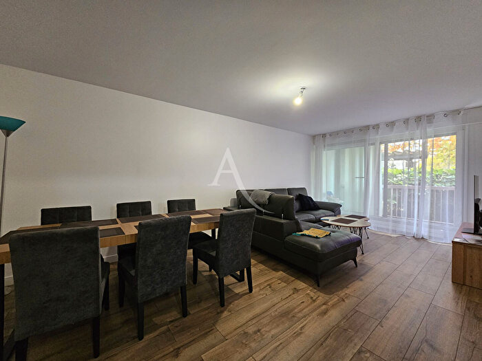Appartement 2 pièces à louer - Les Ulis, Plein Sud