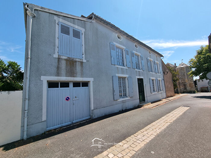 Ménigoute : Maison 7 pièces à vendre
