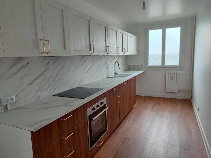 Appartement à louer - Clos des Roses Nord, Compiègne - 5 pièces - 4 chambres