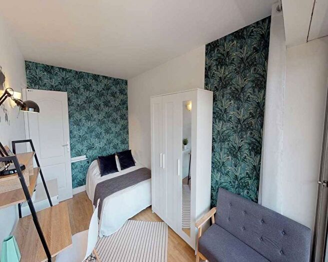 Appartement à louer - Danube-Porte des Lilas, Paris ème arrondissement - 4 pièces - 4 chambres