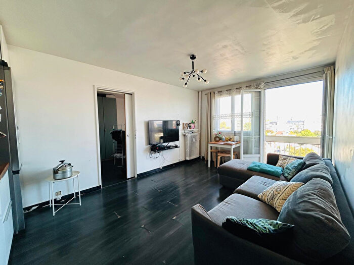 Appartement à vendre - Romainville, Centre-ville - 3 pièces - 2 chambres