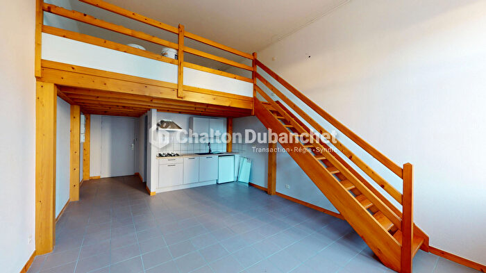 Appartement à vendre - Roanne, Centre-ville, Varenne - 1 pièce