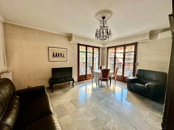 Maisons à vendre et appartements à louer - 1