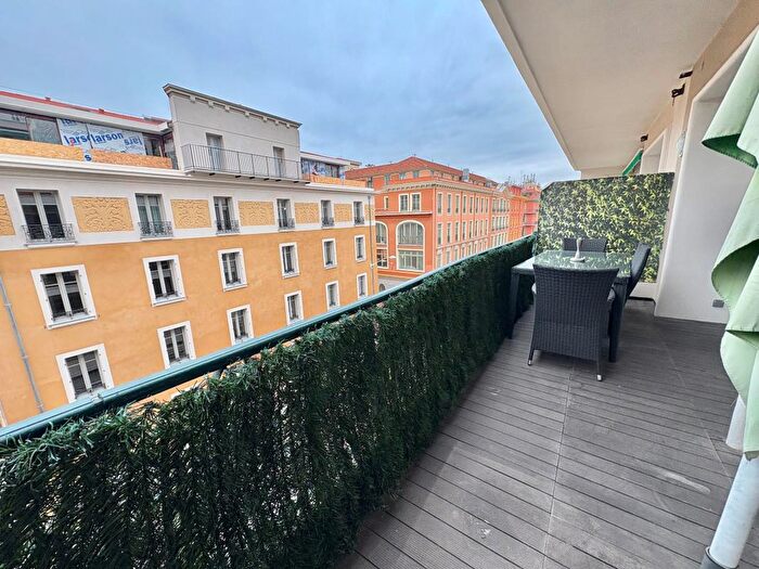 Appartement à louer - Nice, Centre-ville - 2 pièces - 1 chambre