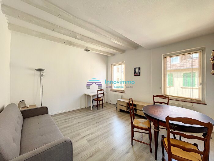 Appartement à louer - Strasbourg, Neudorf, Saint-Urbain, Landsberg - 2 pièces - 1 chambre