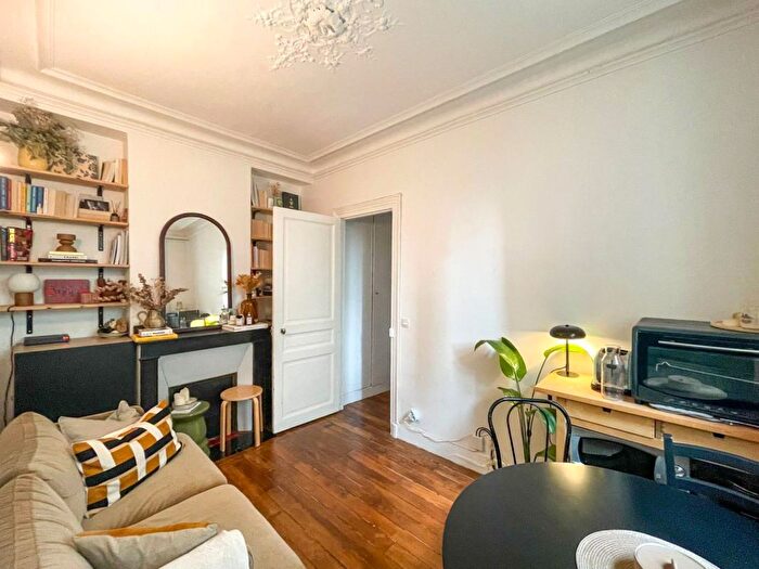 Appartement à vendre - Paris e , La Fourche, Guy Moquet - 2 pièces - 1 chambre