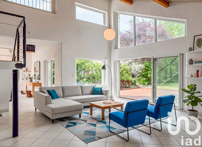 Maison à vendre - Sainte-Foy-lès-Lyon, La Plaine, Chantegrillet - 8 pièces - 6 chambres