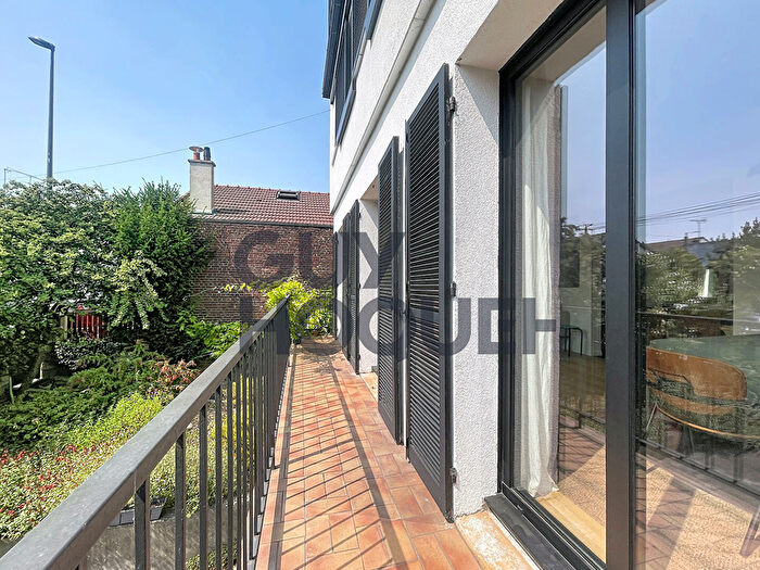 Vitry-sur-Seine, Port à l'Anglais, Zone d'activité : Maison 6 pièces à vendre