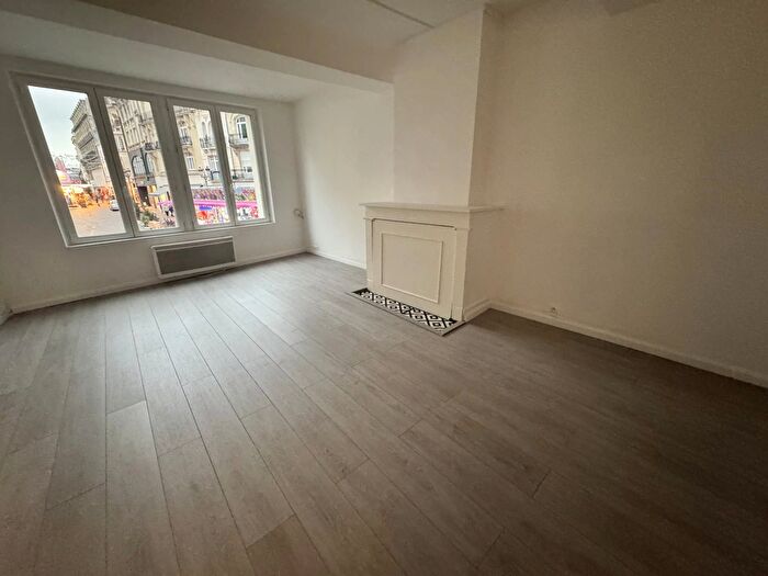 Appartement 2 pièces à Saint-Quentin, Centre-ville, à louer