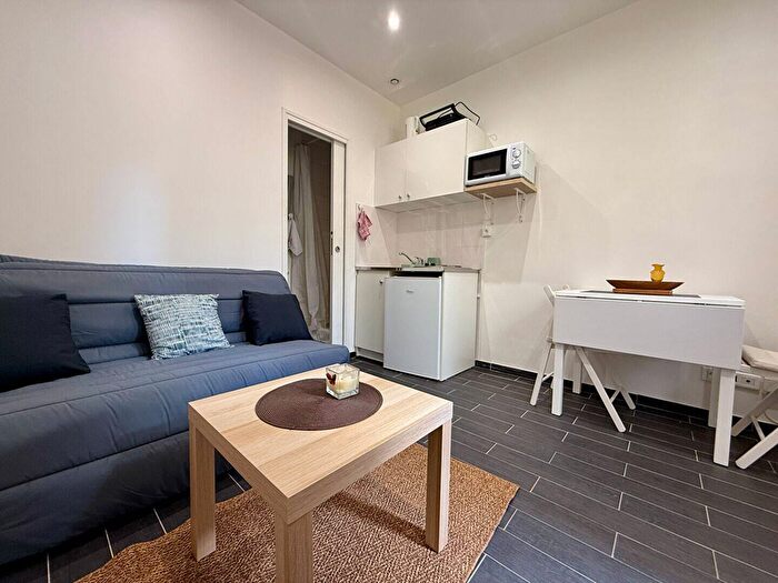 Appartement à louer - Seine Sud, Puteaux - 1 pièce