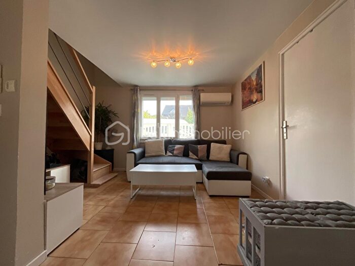 Maison à vendre - Chevilly-Larue, Bretagne - 5 pièces - 3 chambres