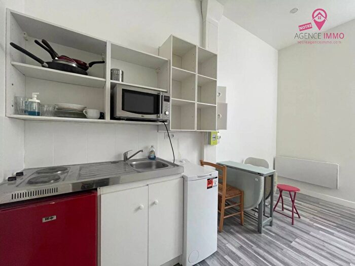 Appartement à louer - Croix Luizet, Villeurbanne - 1 pièce