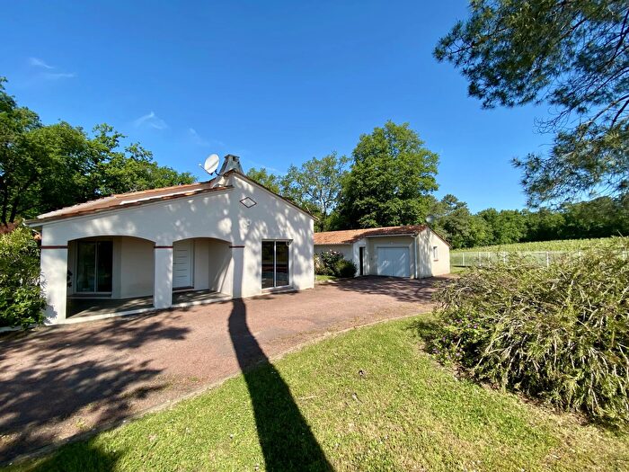 Maison à vendre - Bergerac - 9 pièces - 3 chambres