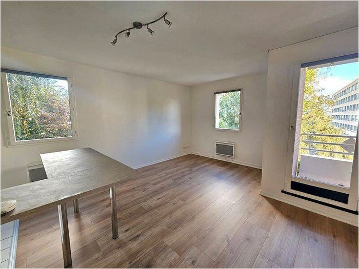 Saint Maurice-Pellevoisin, Lille : Appartement 2 pièces à louer