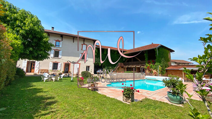 Maison à vendre - Brézins - 8 pièces - 6 chambres