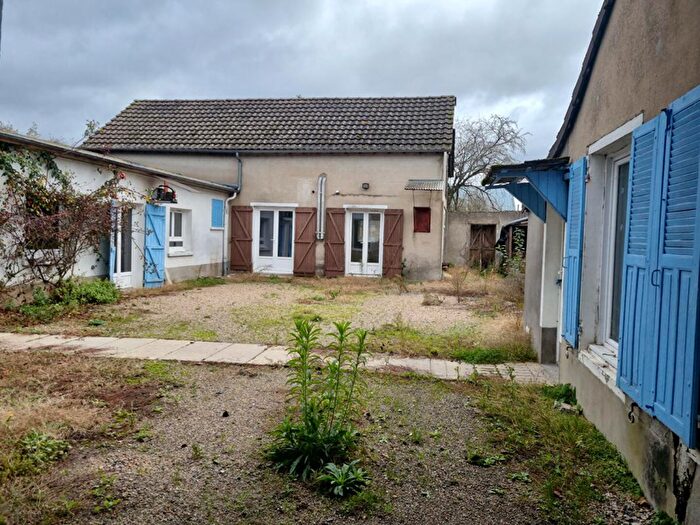 Maison à vendre - Les Bordes - 8 pièces - 2 chambres